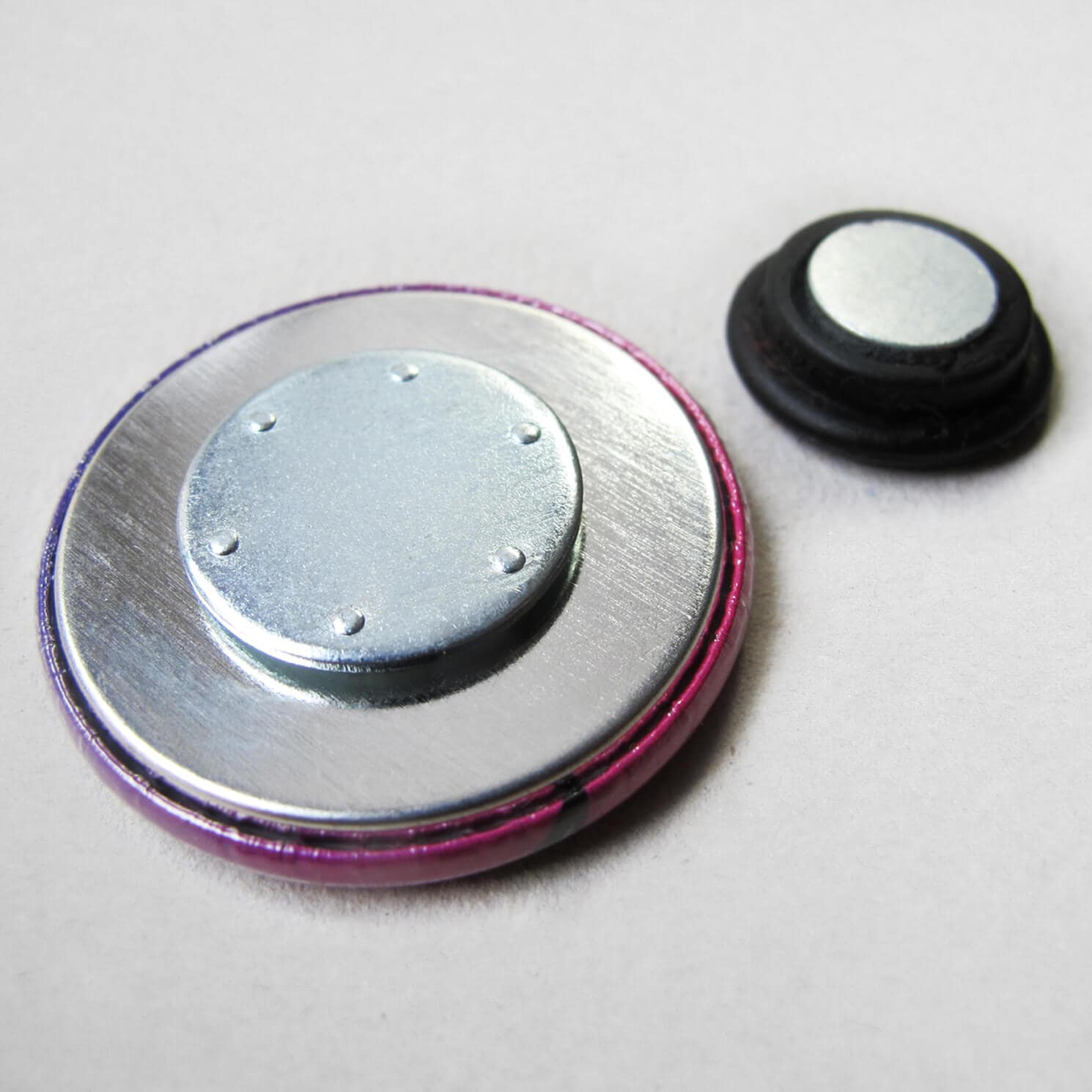 Magnetbuttons, Magnete als Buttons, Kühlschrank- oder Kleidung